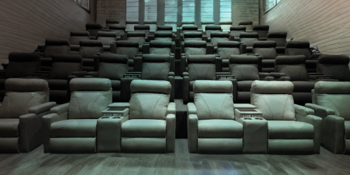 Best Seats in a Movie Theater - Chairium - Recliners for Cinemas
